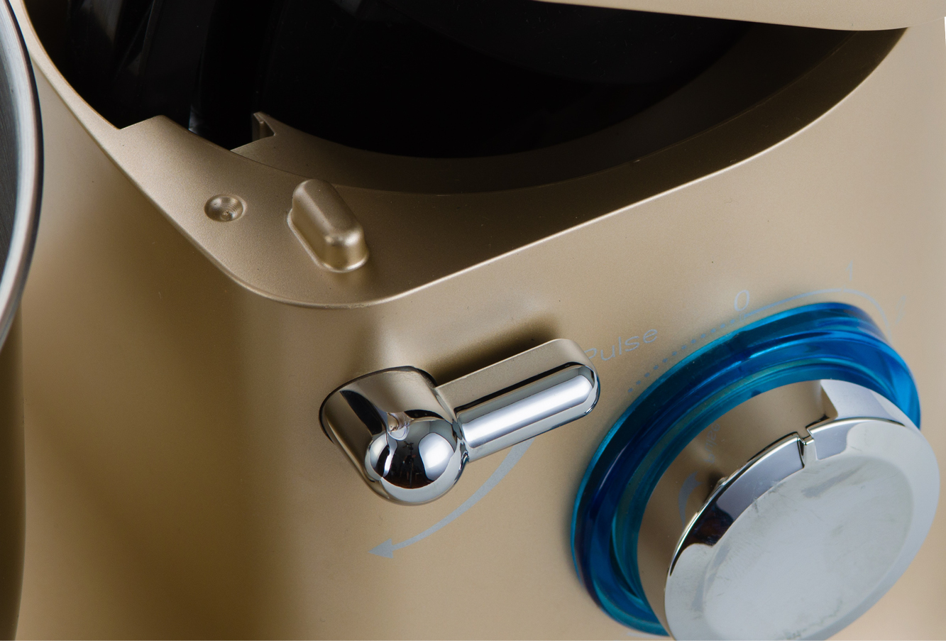 4.5L, 1100 Watt, Luxurious Gold Ultimate Stand Mixer | Capri